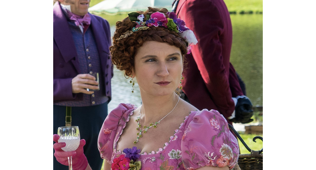 Foto: Bessie Carter interpreta Prudence Featherington em 'Bridgerton' - Purepeople