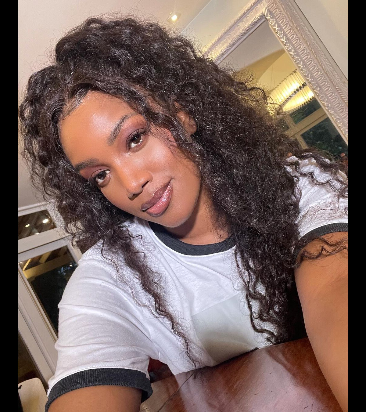 Foto: Iza foi coroada com o TOP1 da importante lista, sendo a famosa ...