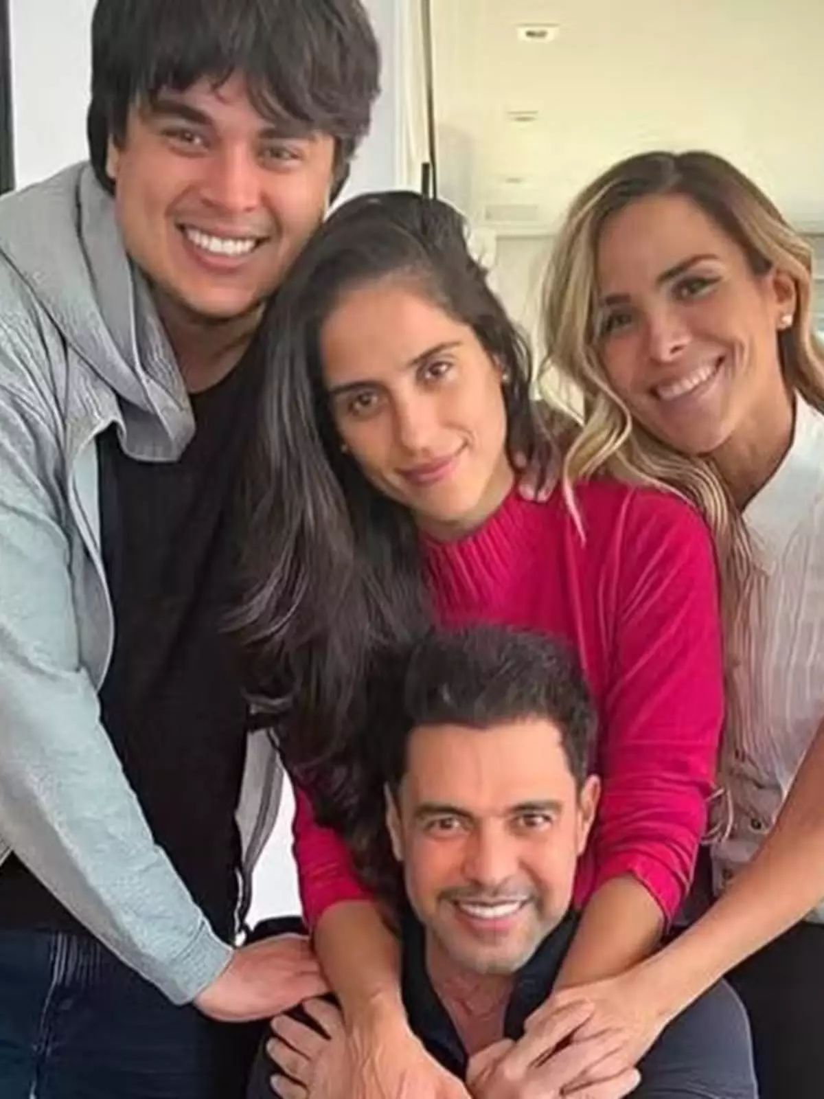 Foto: Zezé Di Camargo já é pai de Wanessa, de 41 anos, Camilla, de 38 ...