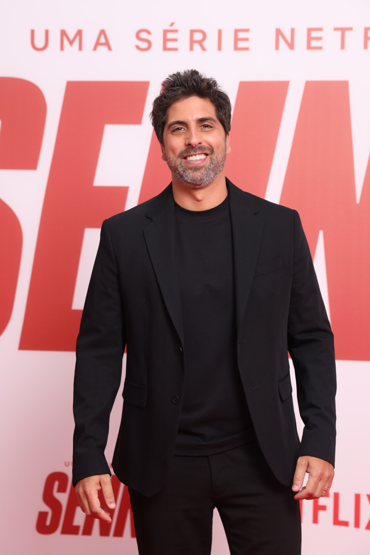 Foto: Gabriel Louchard na première da série "Senna" no Auditório ...