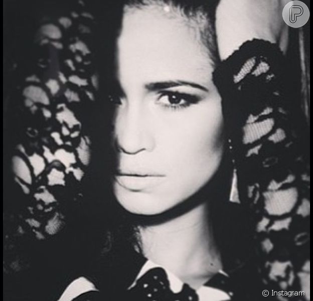 Nanda Costa posta foto sexy no Instagram; atriz será capa de agosto da ...