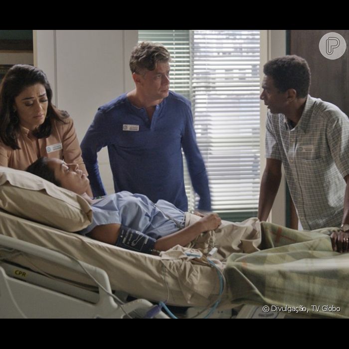 Dorinha (Samantha Schmütz) acorda do coma, afirma que é Carolina ...