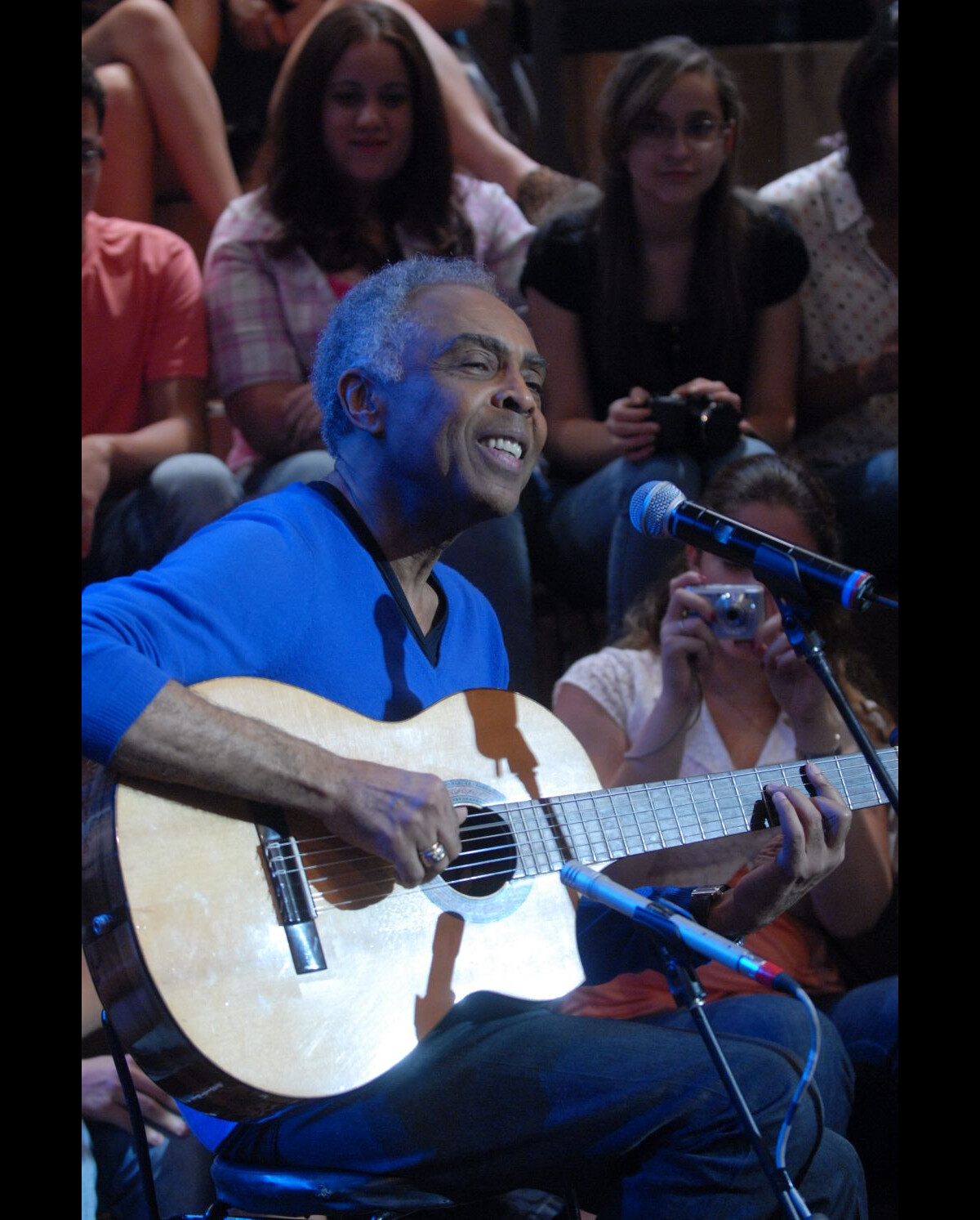 Foto: Aos 70 anos, Gil conta que ainda se sente jovem - Purepeople