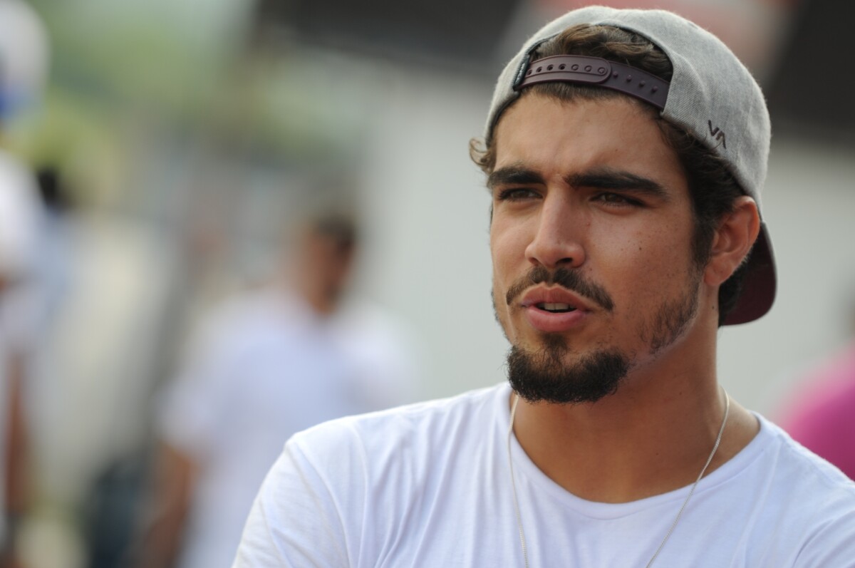 Foto: Durante abertura do Kart dos Artistas, em Santa Catarina, Caio ...