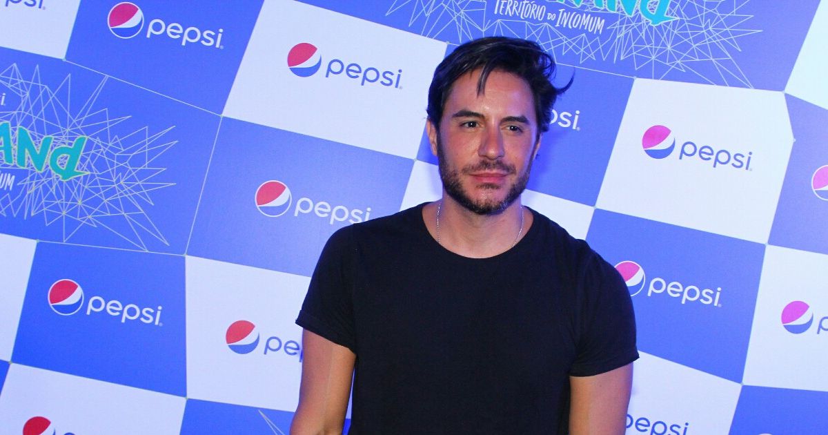 Ricardo Tozzi prestigiou o quarto dia de festival musical Pepsi Twister ...