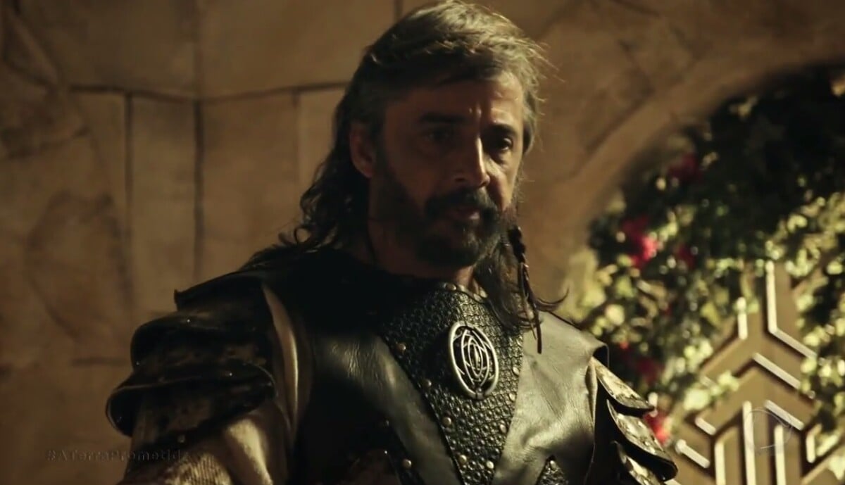 Foto: Abul (Joelson Medeiros) liberta Ula (Rafaela Mandelli) e Aruna ...