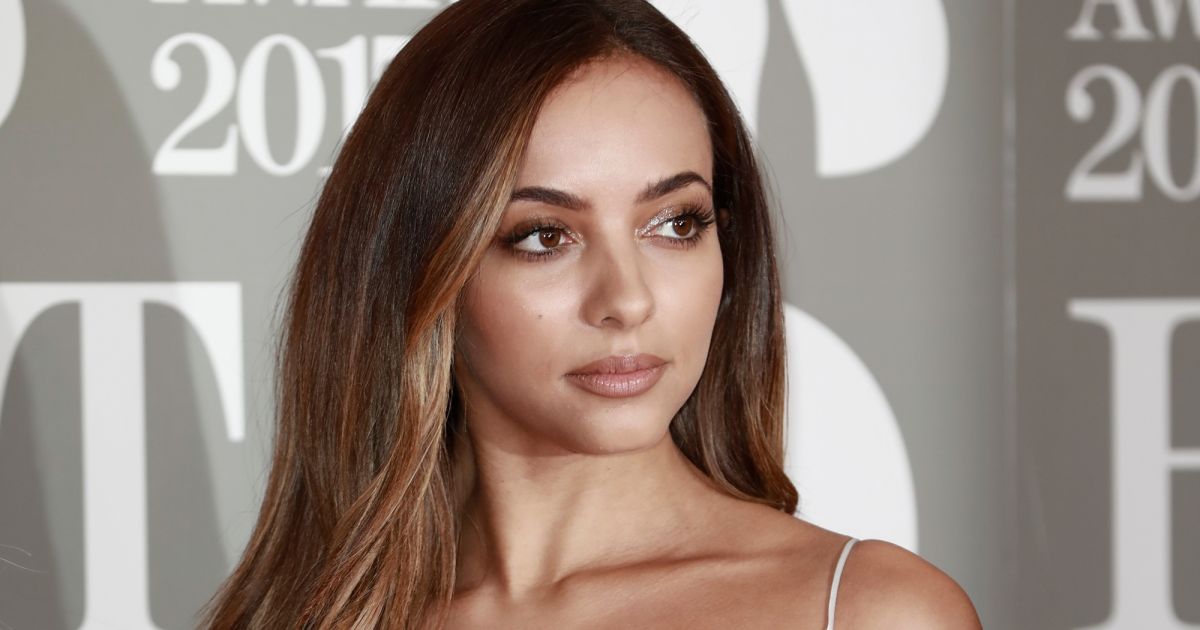 Veja fotos dos looks de Jade Thirlwall, do grupo Little Mix, e mais ...