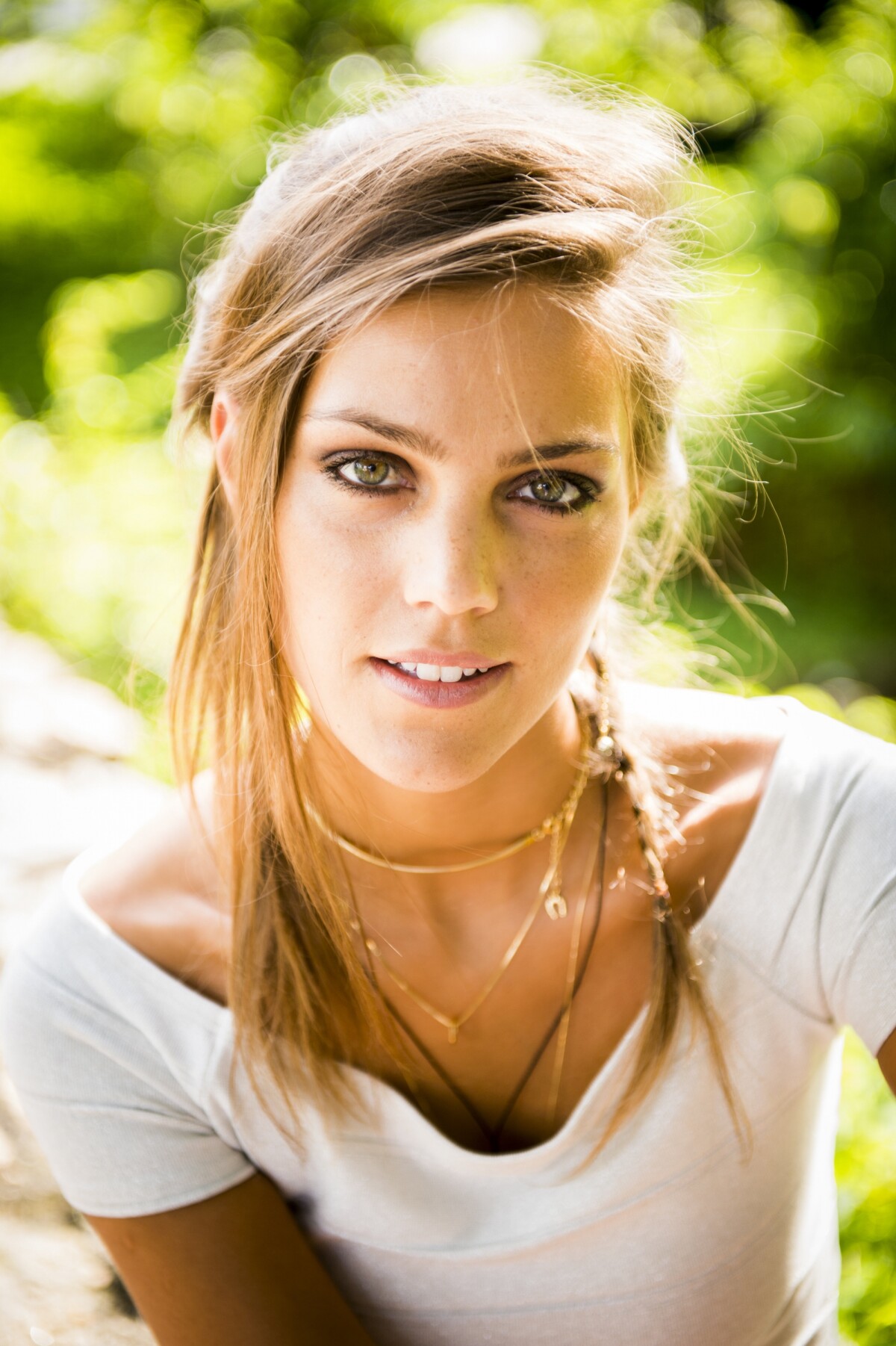 Foto: Paty fica animada em saber da vida musical de Lenita - Purepeople