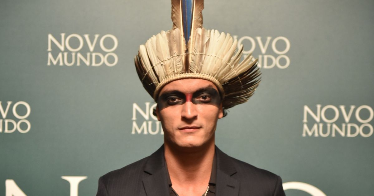 Allan Souza Lima é o Cacique Ubirajara na novela 'Novo Mundo' - Purepeople