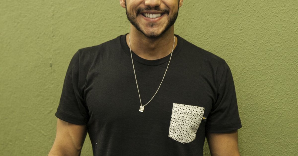 O ex-BBB Matheus Lisboa foi visto a filha de William Bonner, Beatriz ...