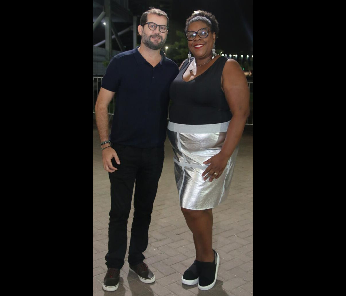 Foto: Cacau Protásio foi ao show de Anitta e Wesley Safadão acompanhada ...