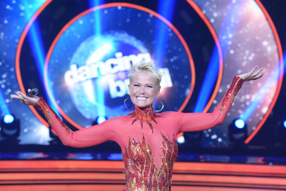 Foto: Xuxa estreou o 'Dancing Brasil' em 3 de abril de 2017 - Purepeople