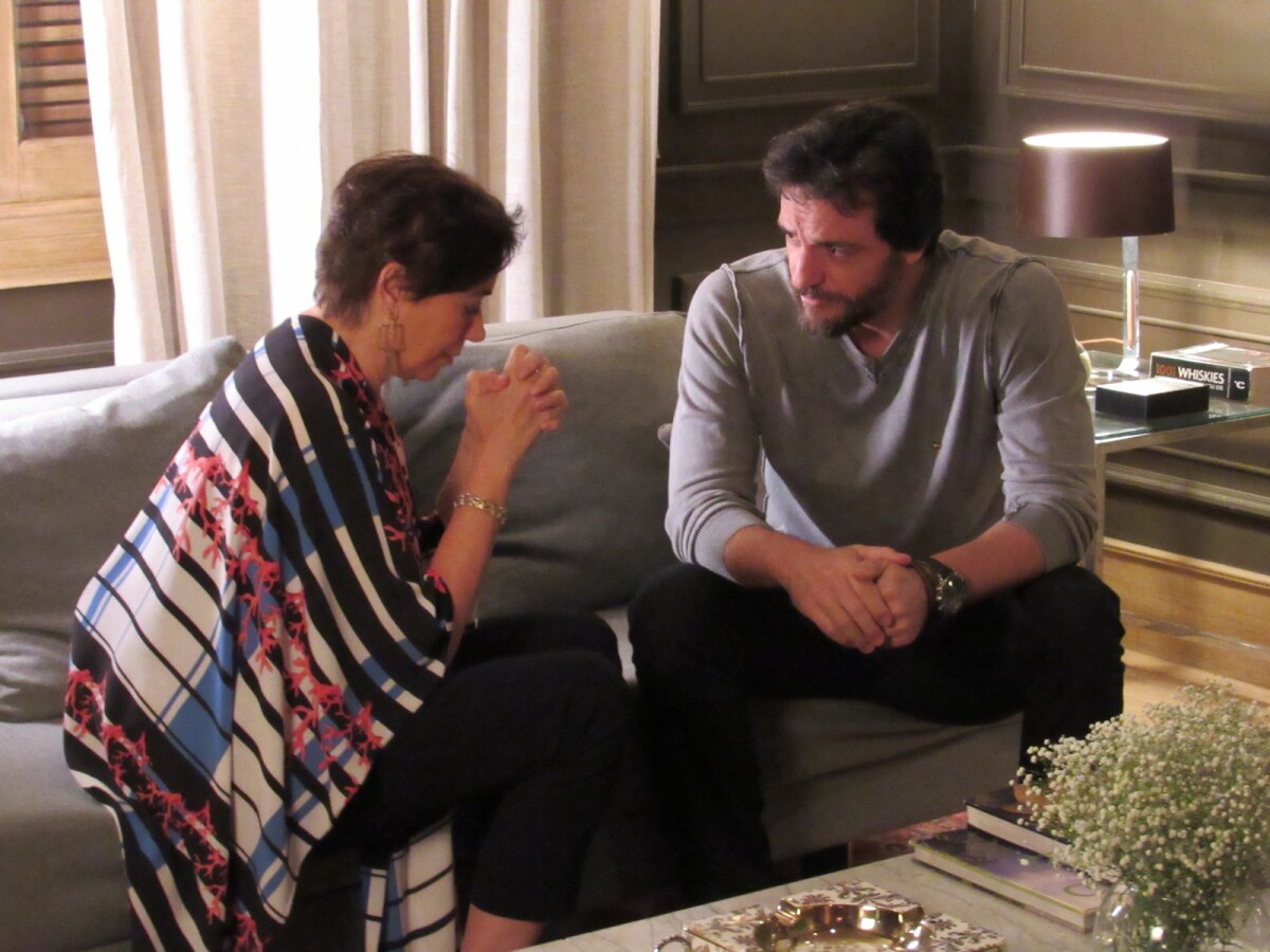 Foto: Silvana (Lilia Cabral) inventa para Caio (Rodrigo Lombardi) que ...