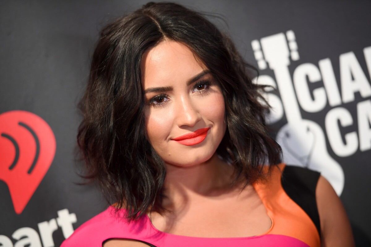 Foto: Demi Lovato completou cinco anos sóbria e festejou nas redes ...