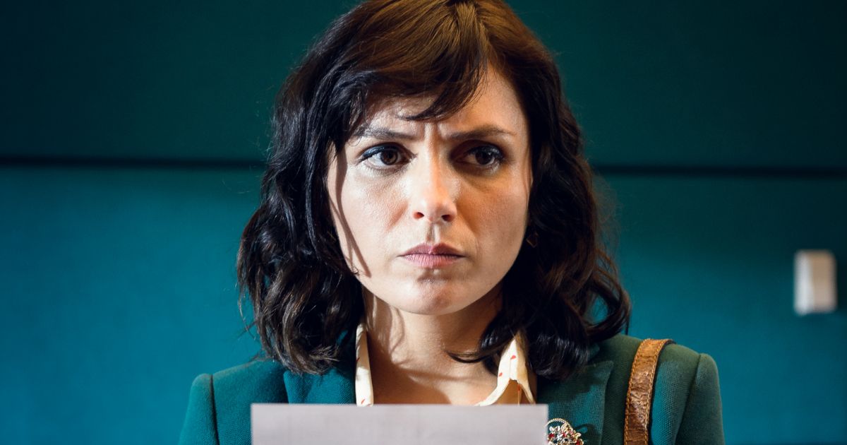 Monica Iozzi atualmente está no ar como a advogada Celeste em 'Vade ...