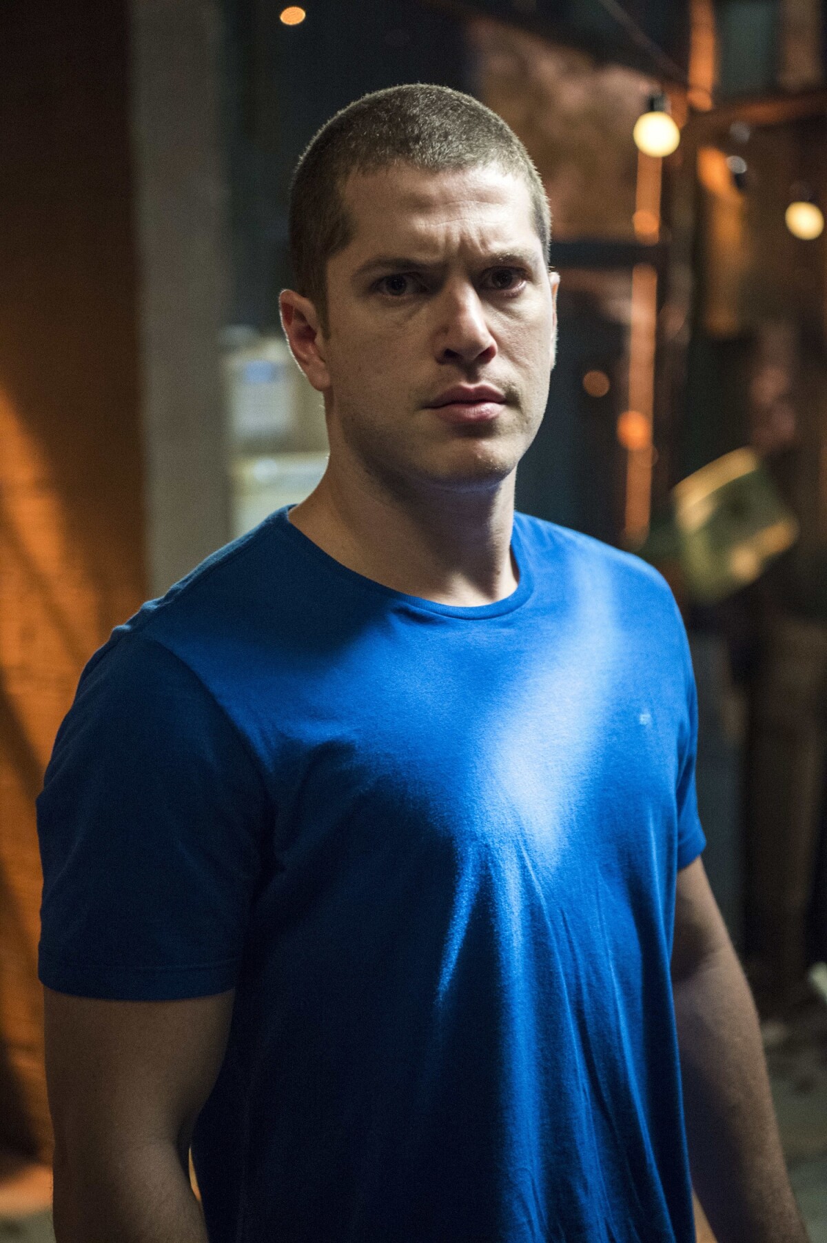 Foto: Alex (Caio Paduan) está foragido da polícia, e roubou o ...