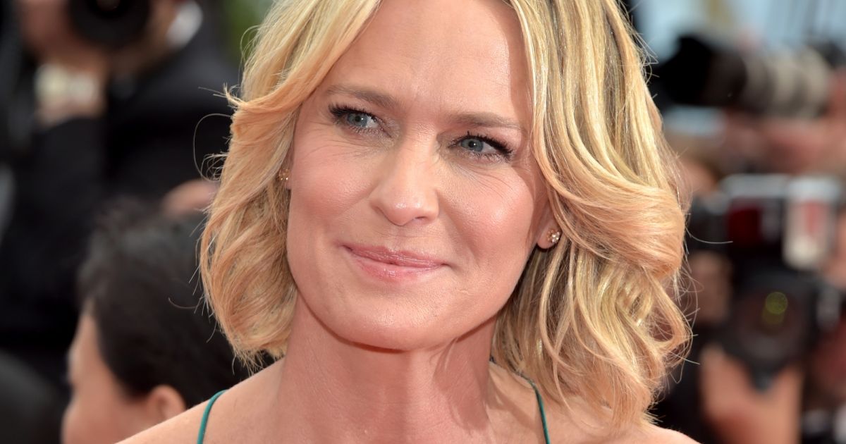 Robin Wright ganhou massa muscular para interpretar a General Antíope ...