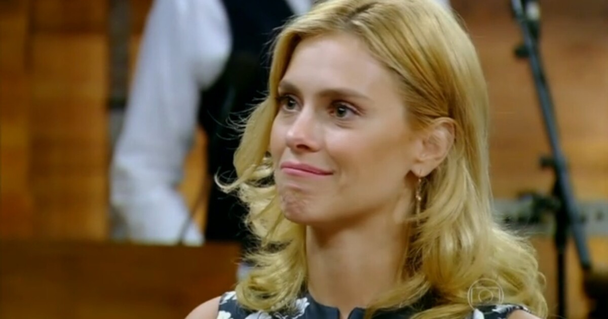 Carolina Dieckmann se emociona ao rever cena de 'Laços de Família ...