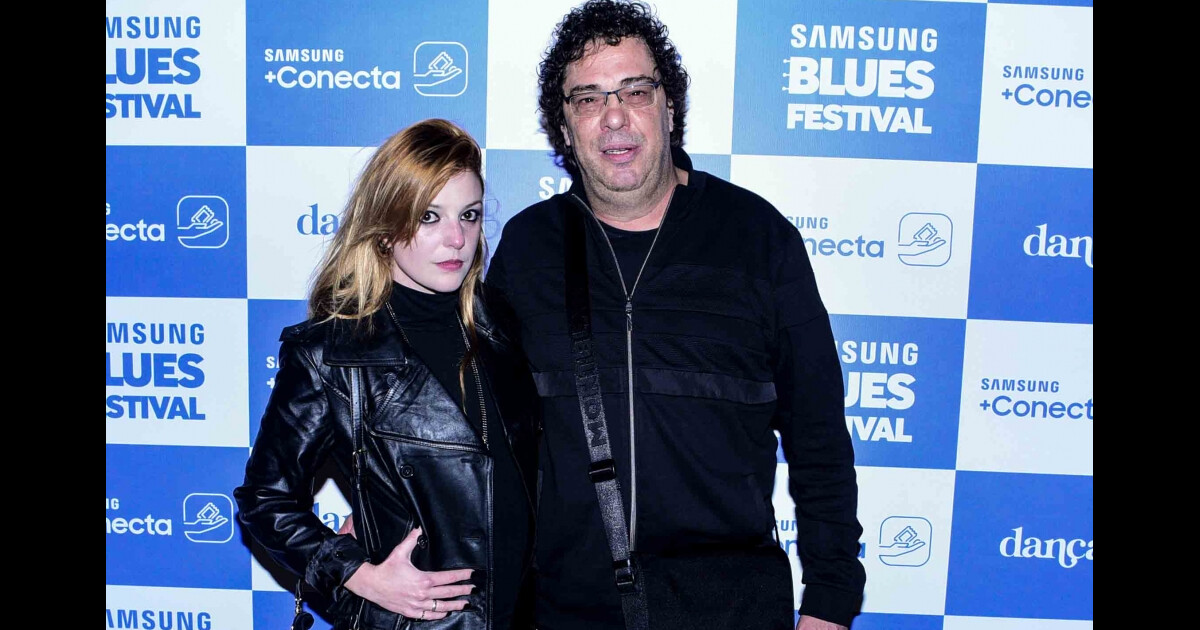 Após fim de namoro com Baby do Brasil, Walter Casagrande curte show com ...