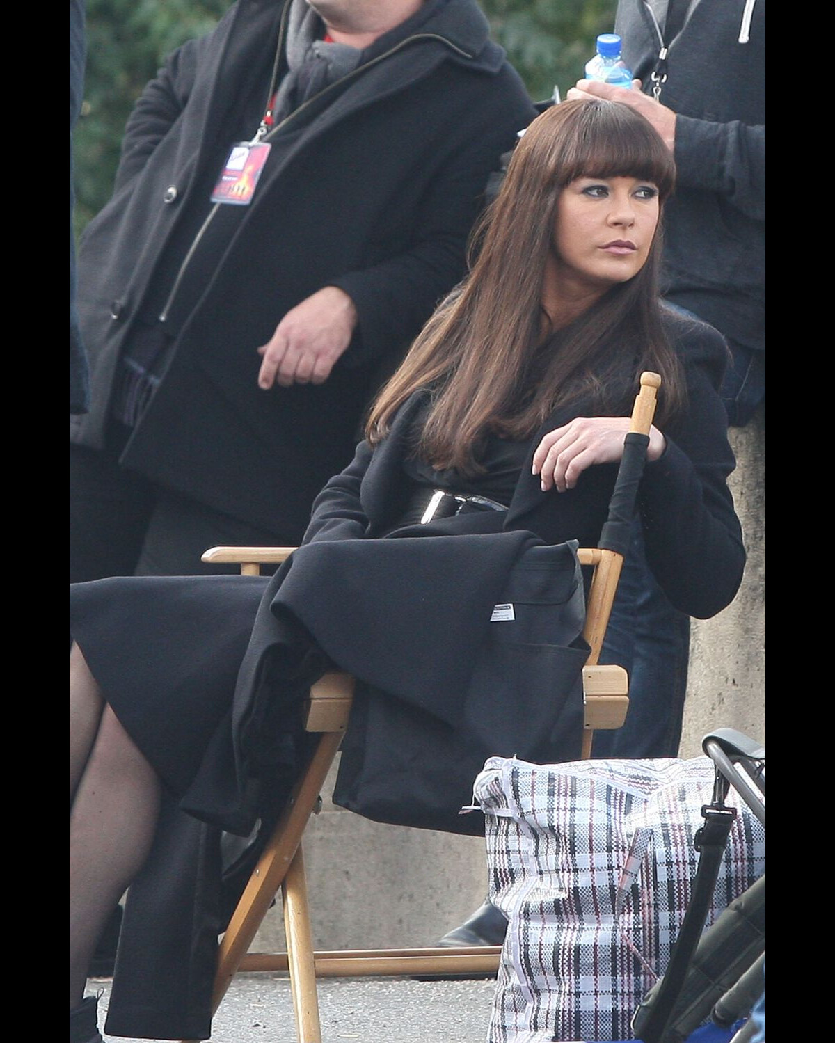 Foto: Catherine descansa entre a filmagem uma cena e outra de 'RED 2 ...