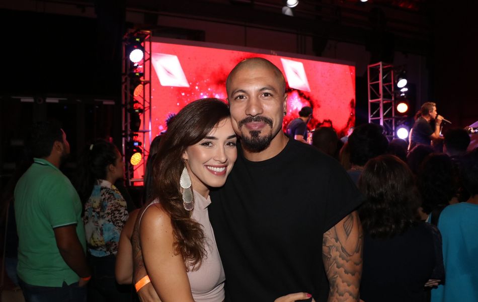 Ex-BBB Fernando Medeiros e atriz Carol Alves estão namorando: 'Feliz ...