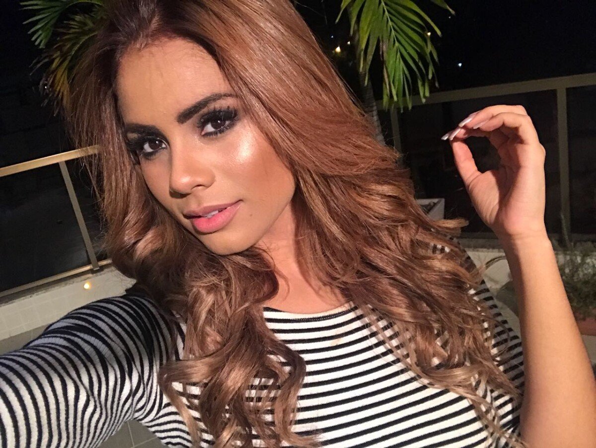 Foto: Lexa ainda está se acostumando com o novo visual - Purepeople