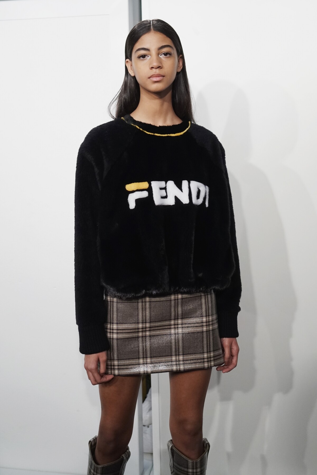 Foto: Fendi apostou em moletom com veludo. Estampa xadrez também esteve ...