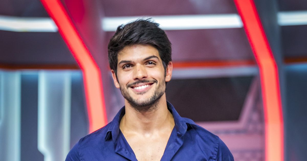 Ex-BBB Lucas explicou por que segue usando aliança de noivado - Purepeople