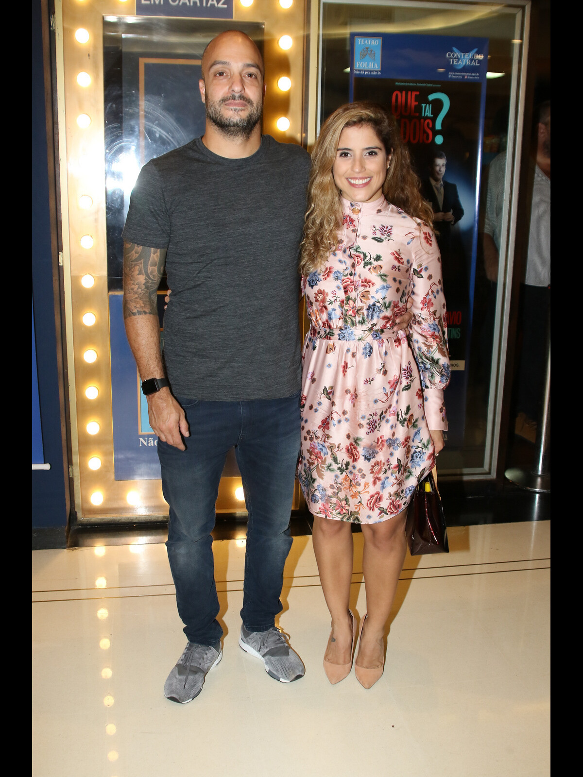 Foto: Camilla Camargo e Leonardo Lessa foram clicados em um teatro de ...