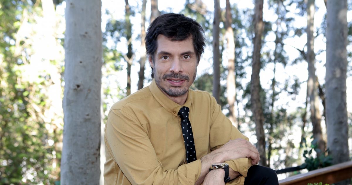 Leonardo (Daniel Alvim) planeja atrapalhar o casamento de Gustavo ...