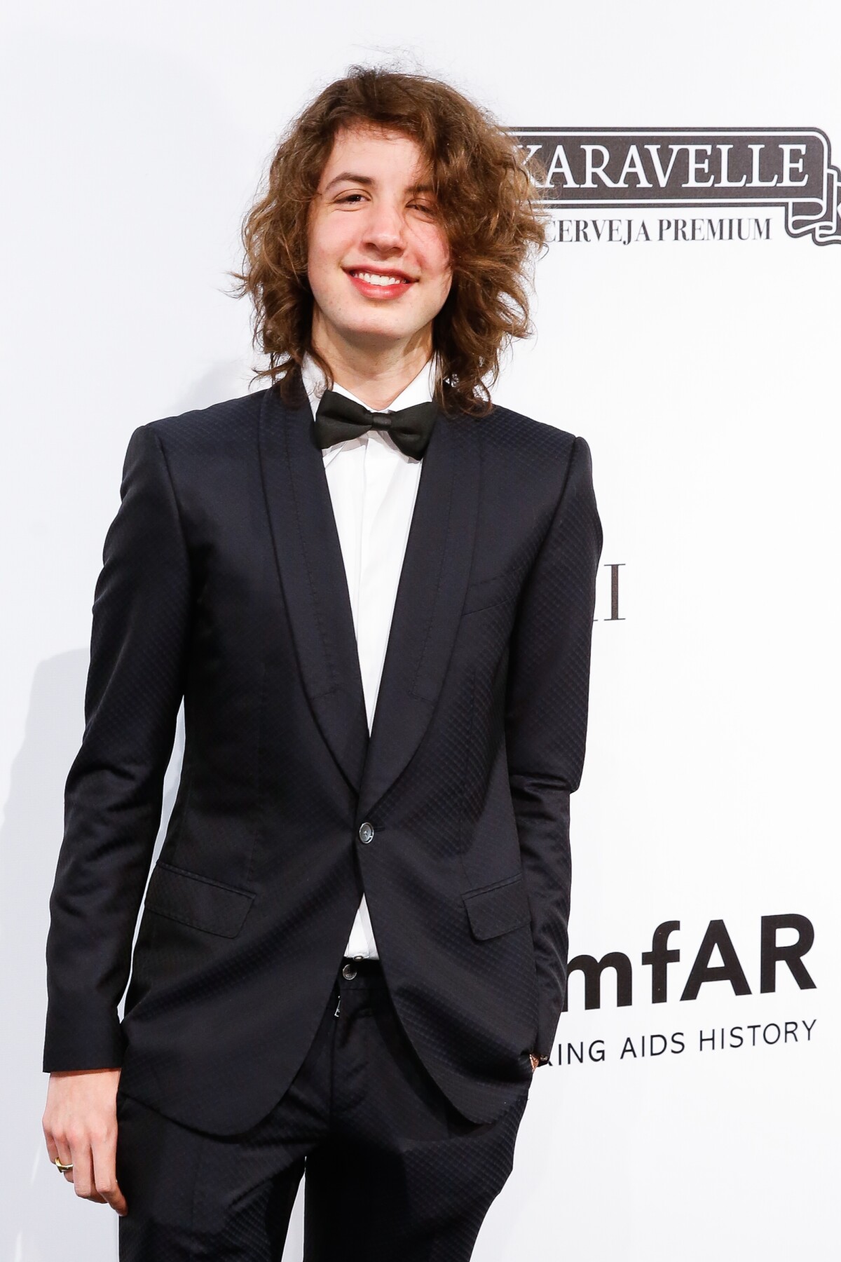 Foto: Lucas Jagger representou a mãe, Luciana Gimenez, no baile amfAR ...