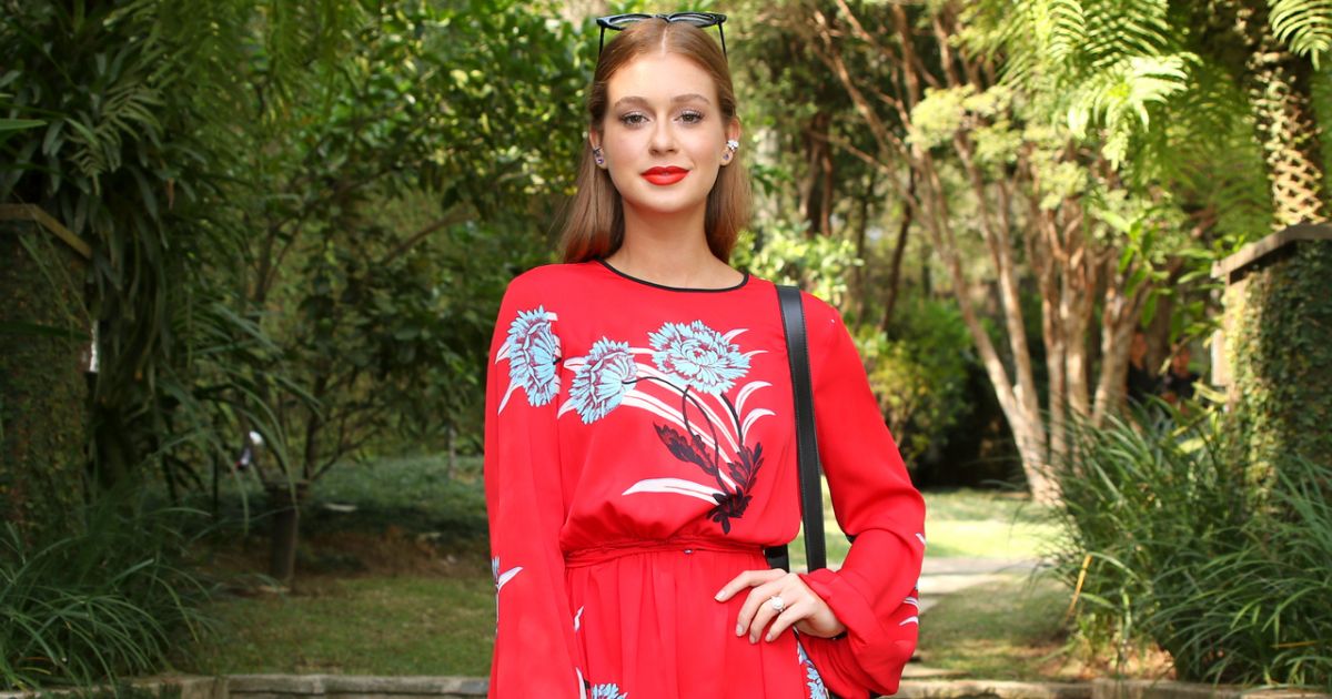 Marina Ruy Barbosa com look vibrante no lançamento da nova coleção da ...