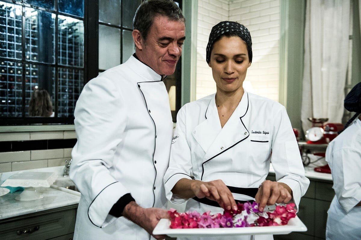 Foto: Pierre Bonnet (Jean Pierre Noher) é um Chef de renome ...