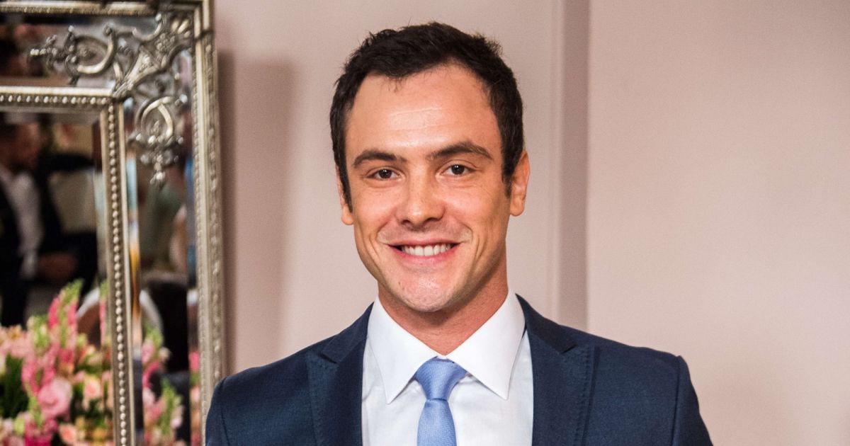 Sérgio Guizé foi filmado pelo Instagram do canal portuguesa - Purepeople