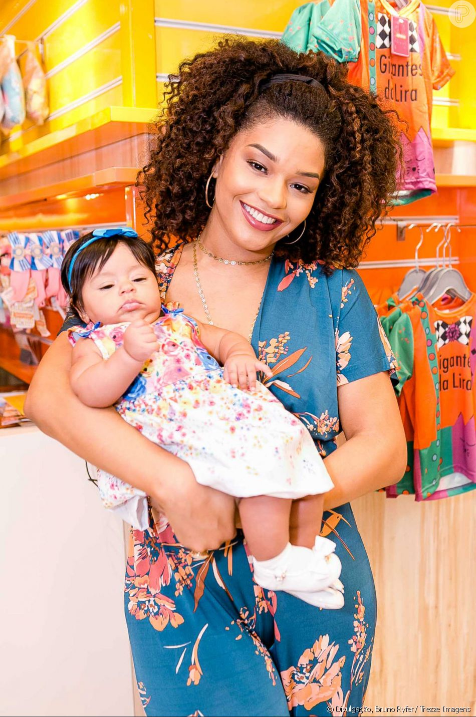 Juliana Alves compartilhou várias fotos fofas da filha, Yolanda, no ...