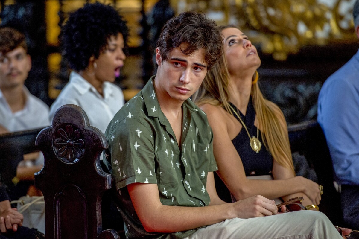 Foto: Rosa (Letícia Colin) reclama com Remy (Vladimir Brichta) por ...