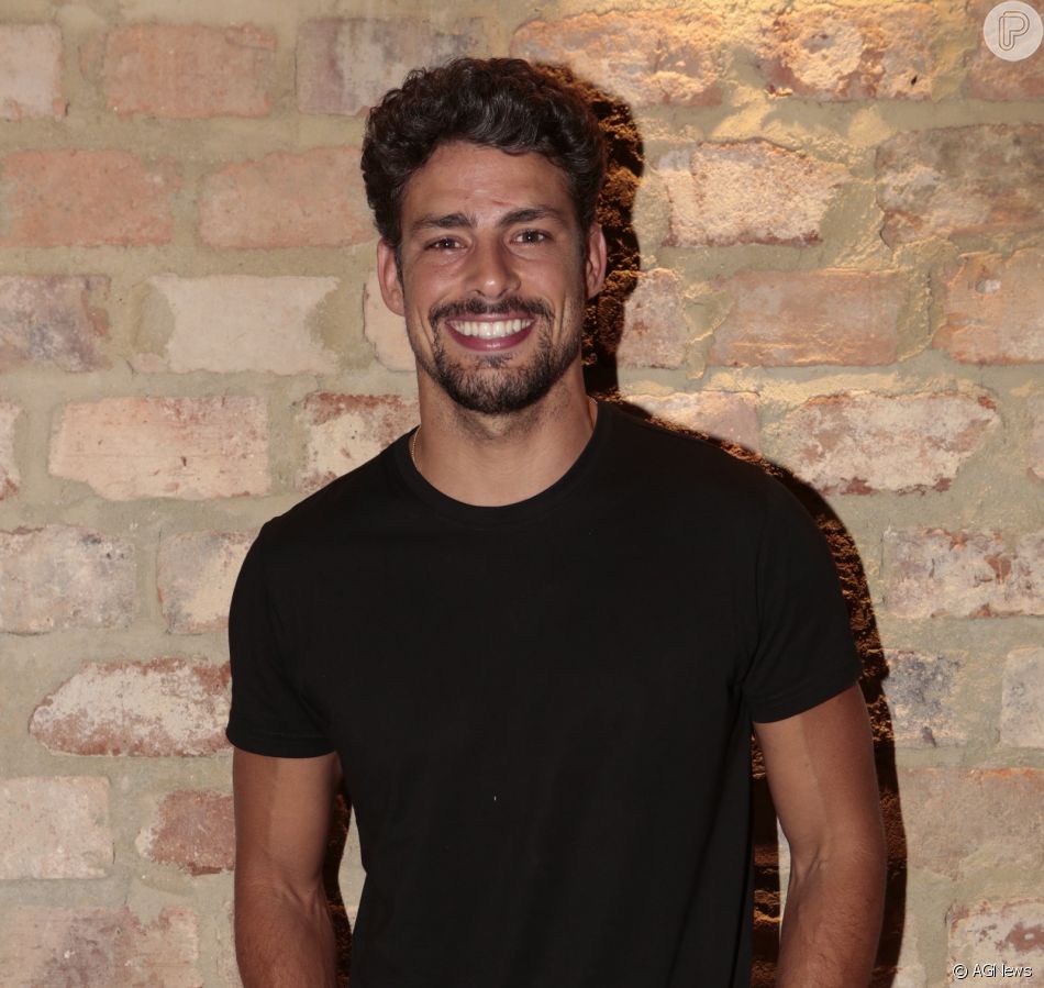 Cauã Reymond estava com a barba desde as gravações de 'Dois Irmãos ...