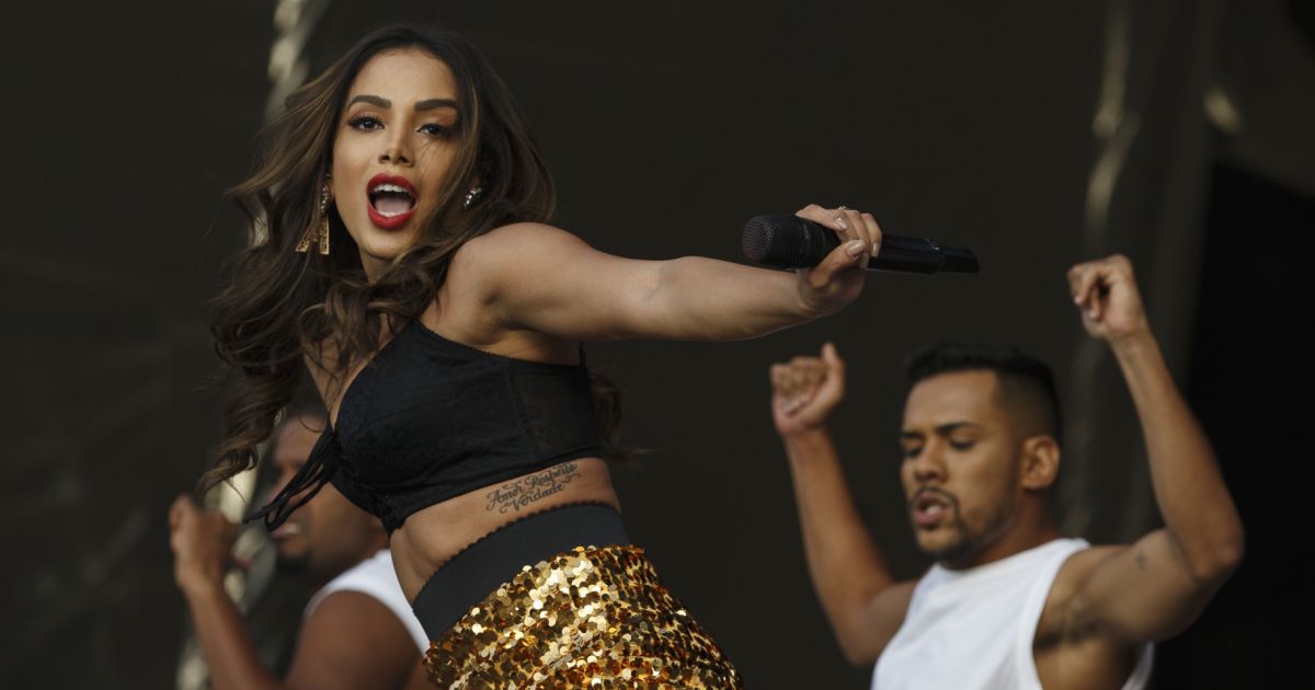 Anitta foi comparada à Jennifer Lopez pelo jornal britânico 'Daily Star ...