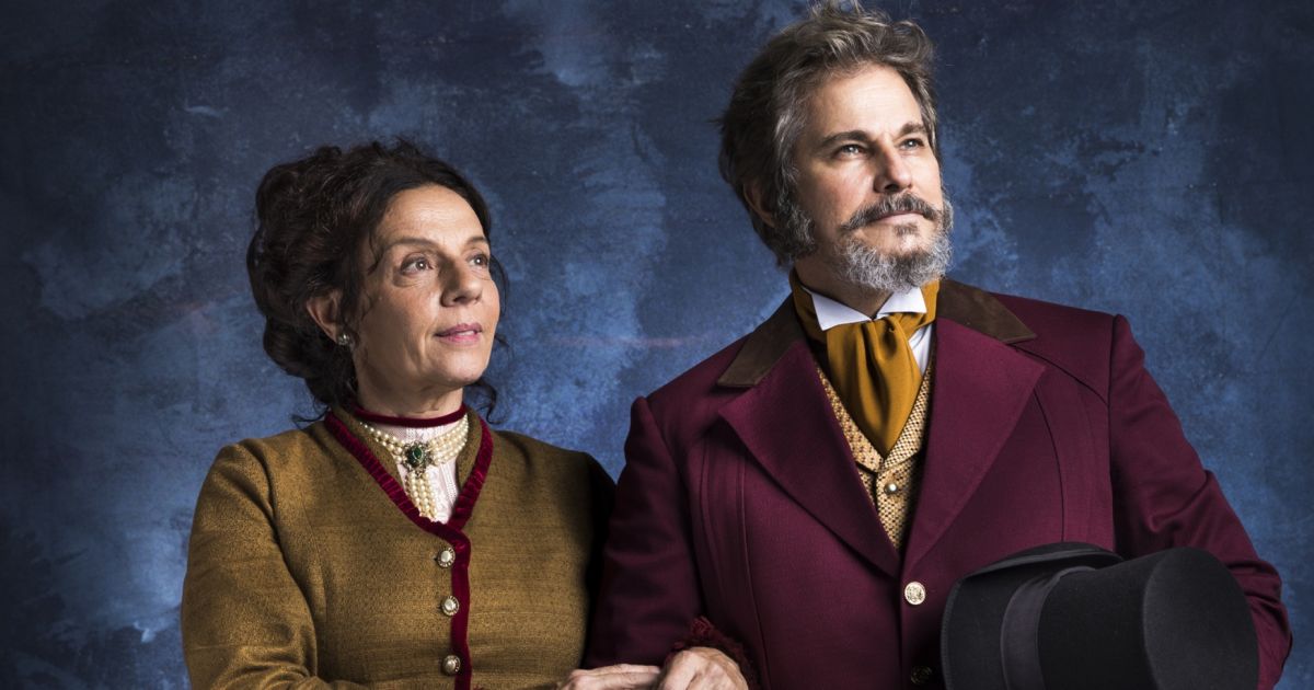 Agustina (Rosi Campos) não cede e segue ofendendo Carmen (Christiane ...