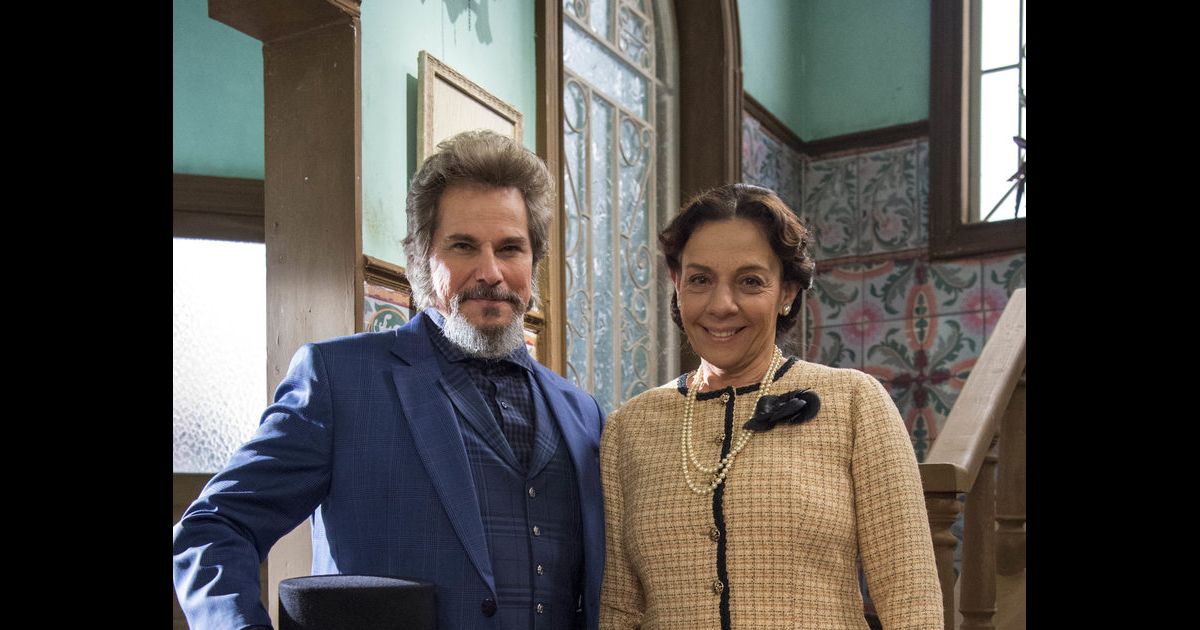 Agustina (Rosi Campos) diz que ela e dom Sabino (Edson Celulari) vão ...