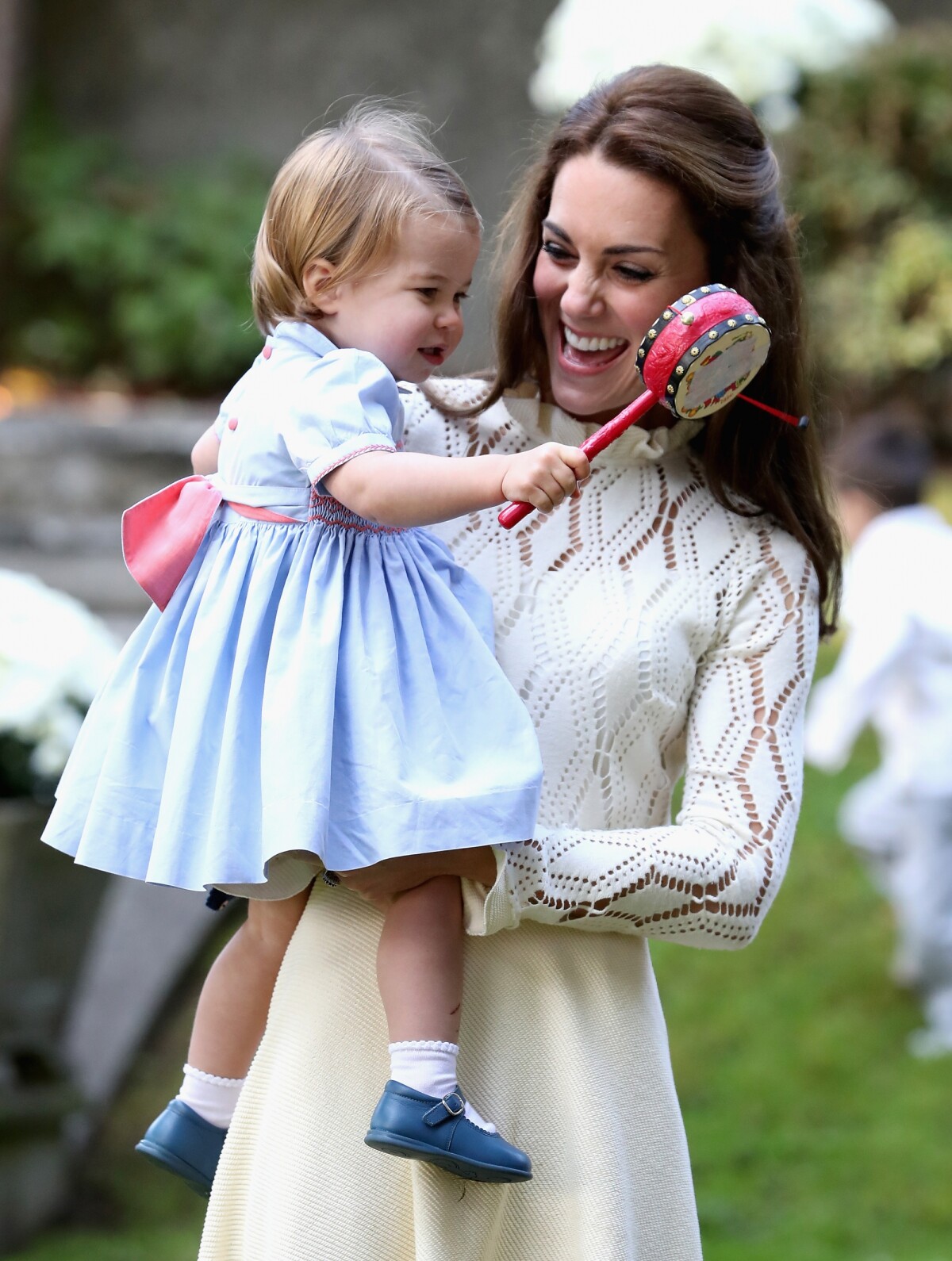 Foto: Kate Middleton investiu em um modelo de crochê em evento com a ...