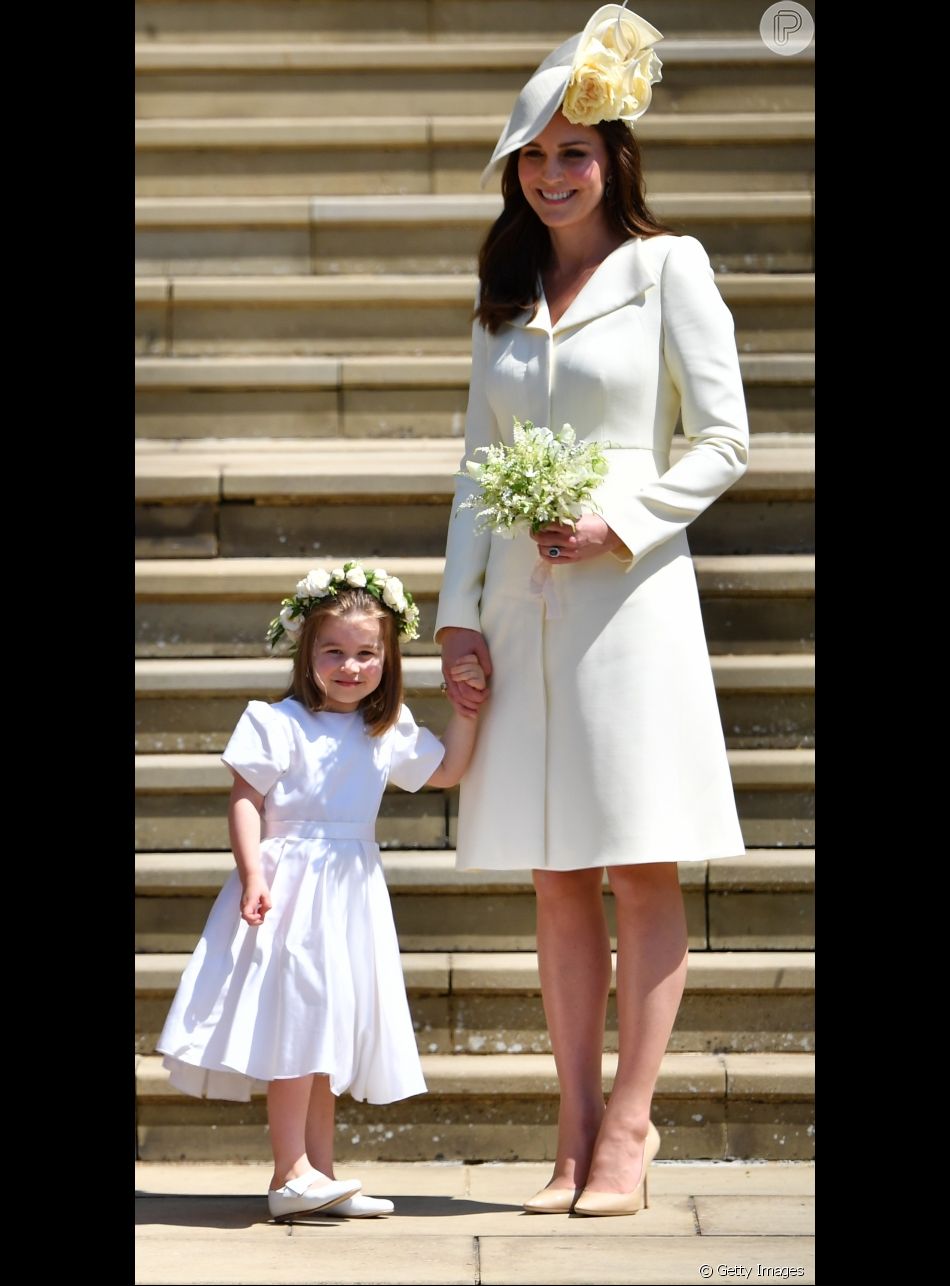 Kate Middleton costuma combinar vestido-casado grifado com scarpim e ... Kate Middleton costuma combinar vestido-casado grifado com scarpim e ...