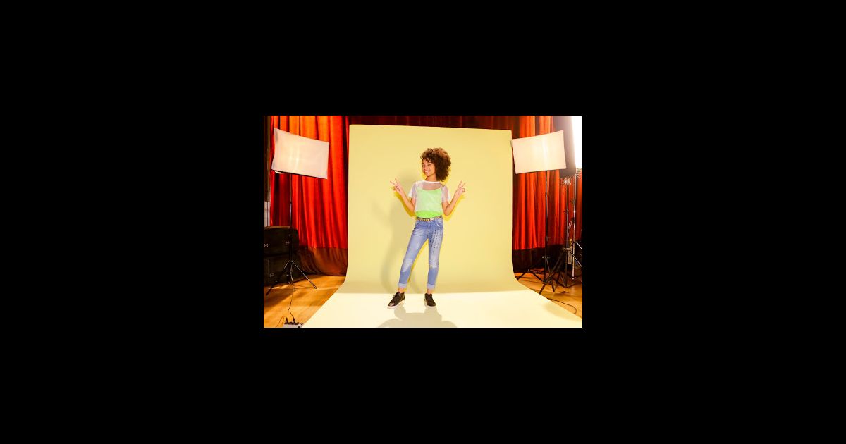 Kessya (Duda Pimenta) consegue se livrar e vai tirar as fotos e arrasa ...