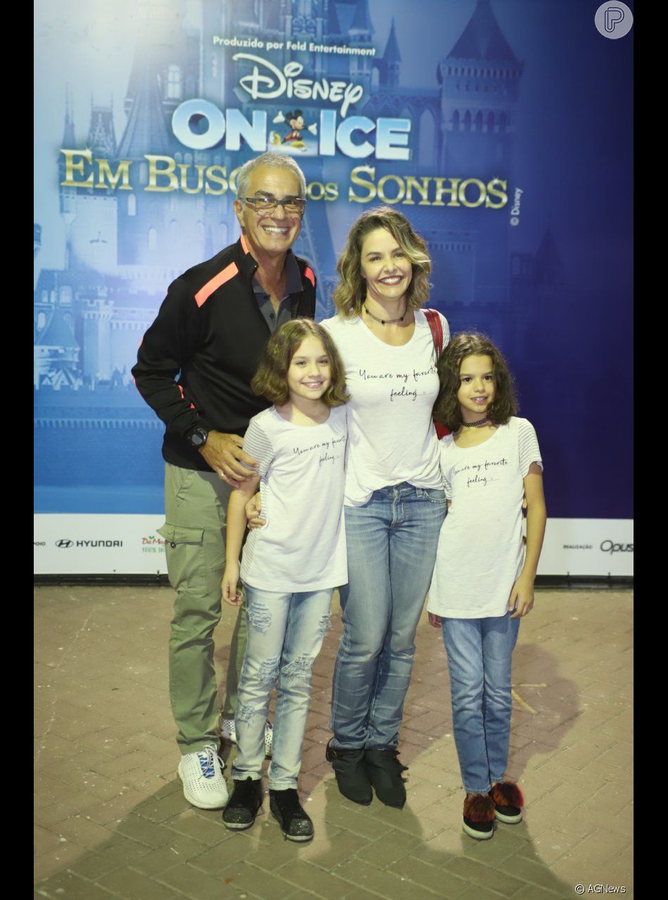 Nesta semana, Bianca Rinaldi levou as filhas para assistir o espetáculo ...