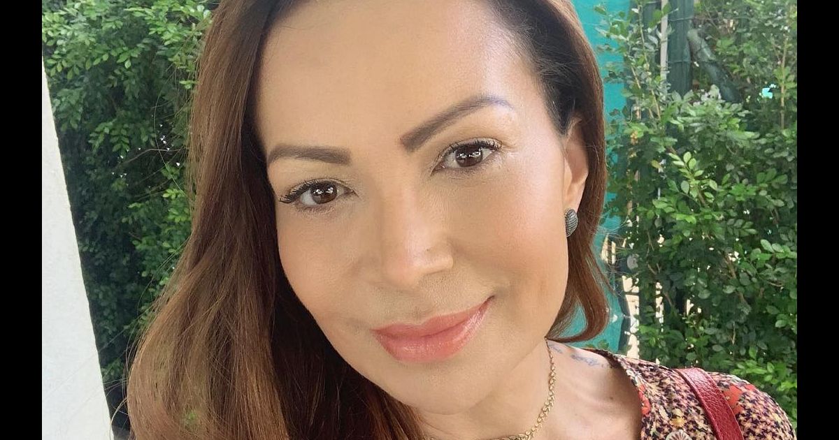 Solange Almeida apostou em estilo mais natural - Purepeople