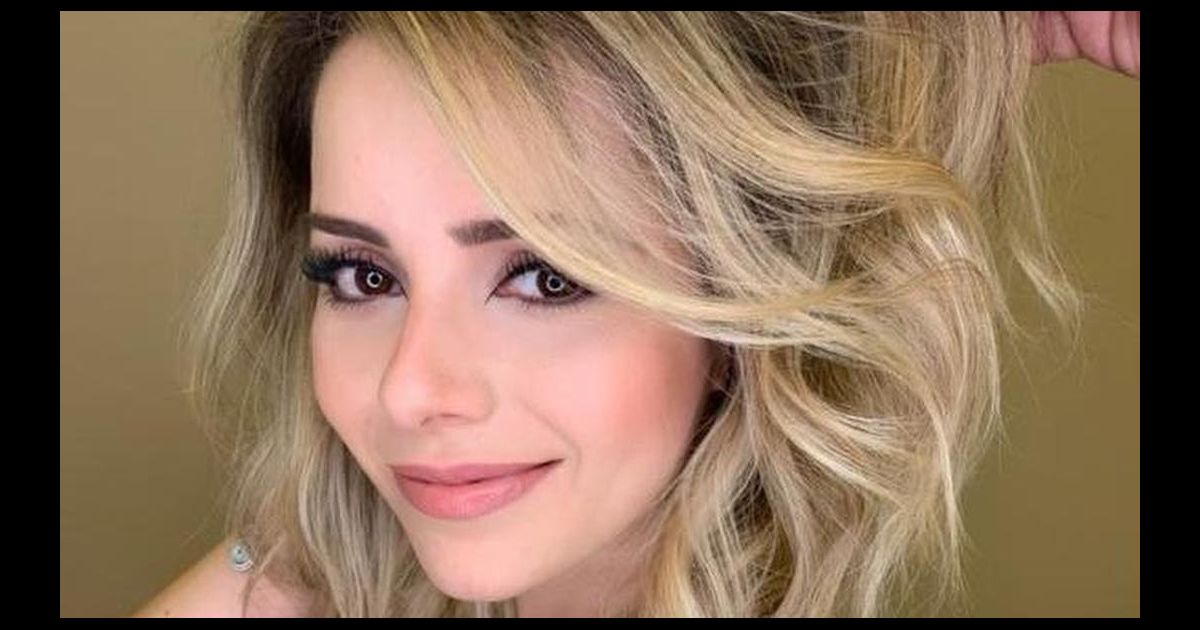 Sandy usa vestido com decote em casamento da filha de Chitãozinho. Foto ...