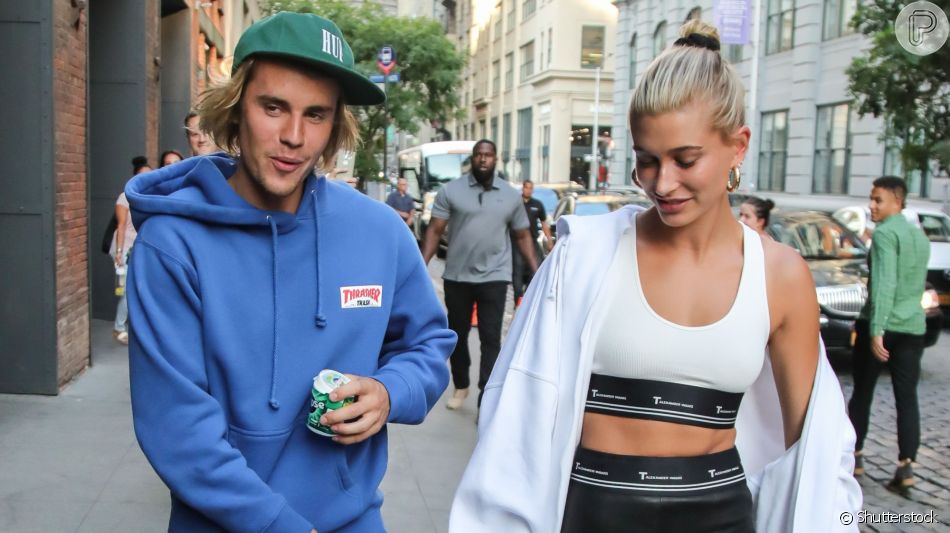 Moda 2000: looks de famosas com tênis branco, bermuda ciclista e outras ...