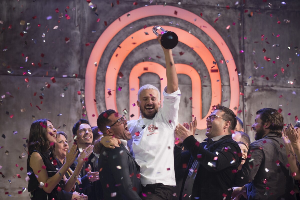 Foto: 'MasterChef Brasil': Rodrigo Massoni ganhou troféu, R$ 250 mil ...
