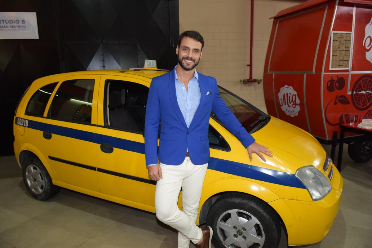 Foto: Felipe Cunha interpreta Antonio, protagonista da novela ...