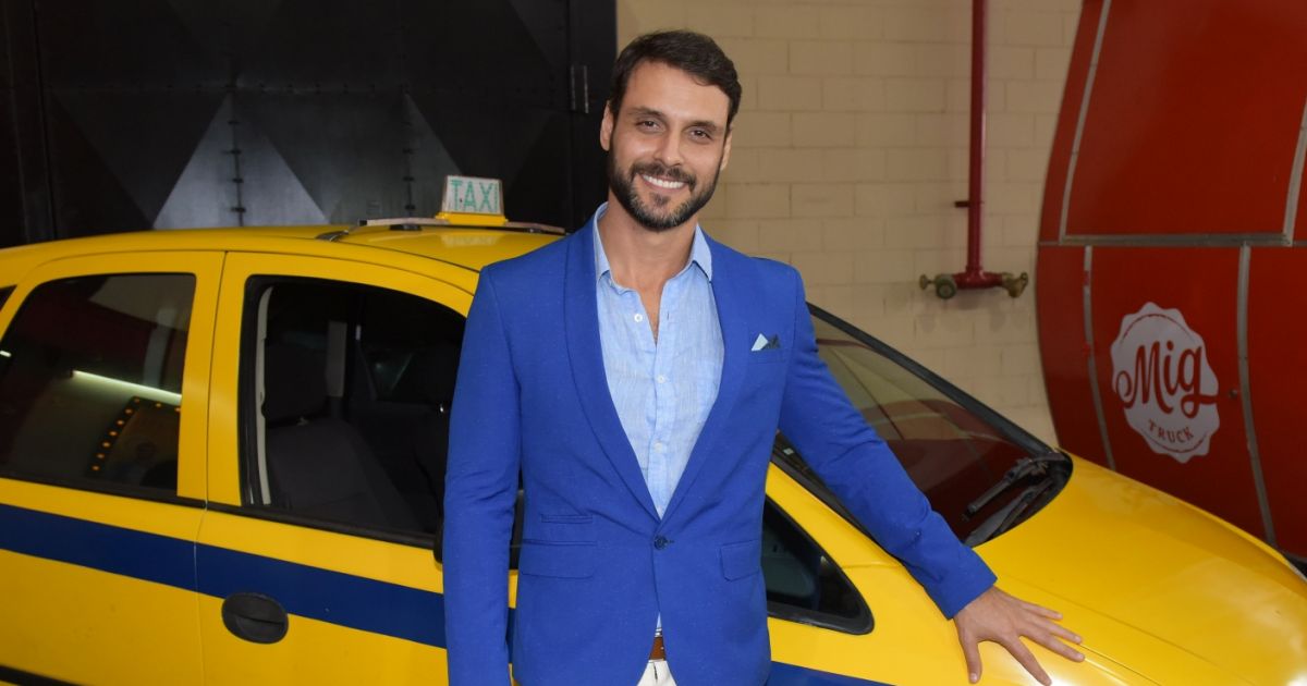 Felipe Cunha interpreta Antonio, protagonista da novela 'Topíssima ...